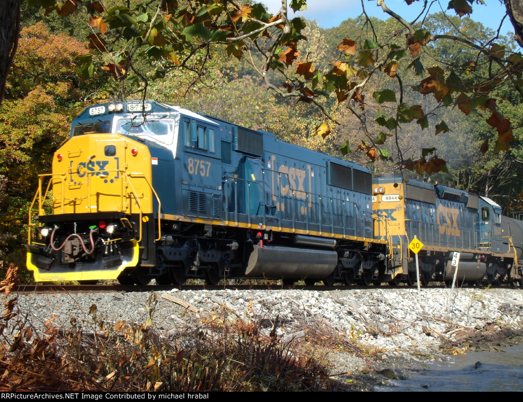 CSX 8757